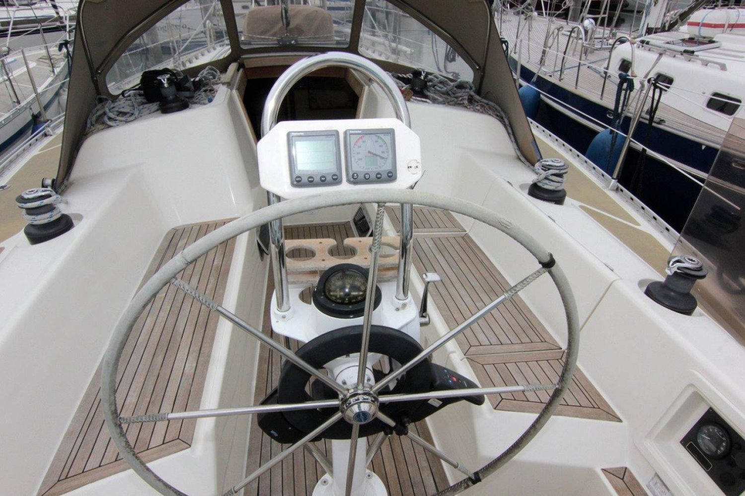 Hanse 401 - White Whale Yachtbrokers