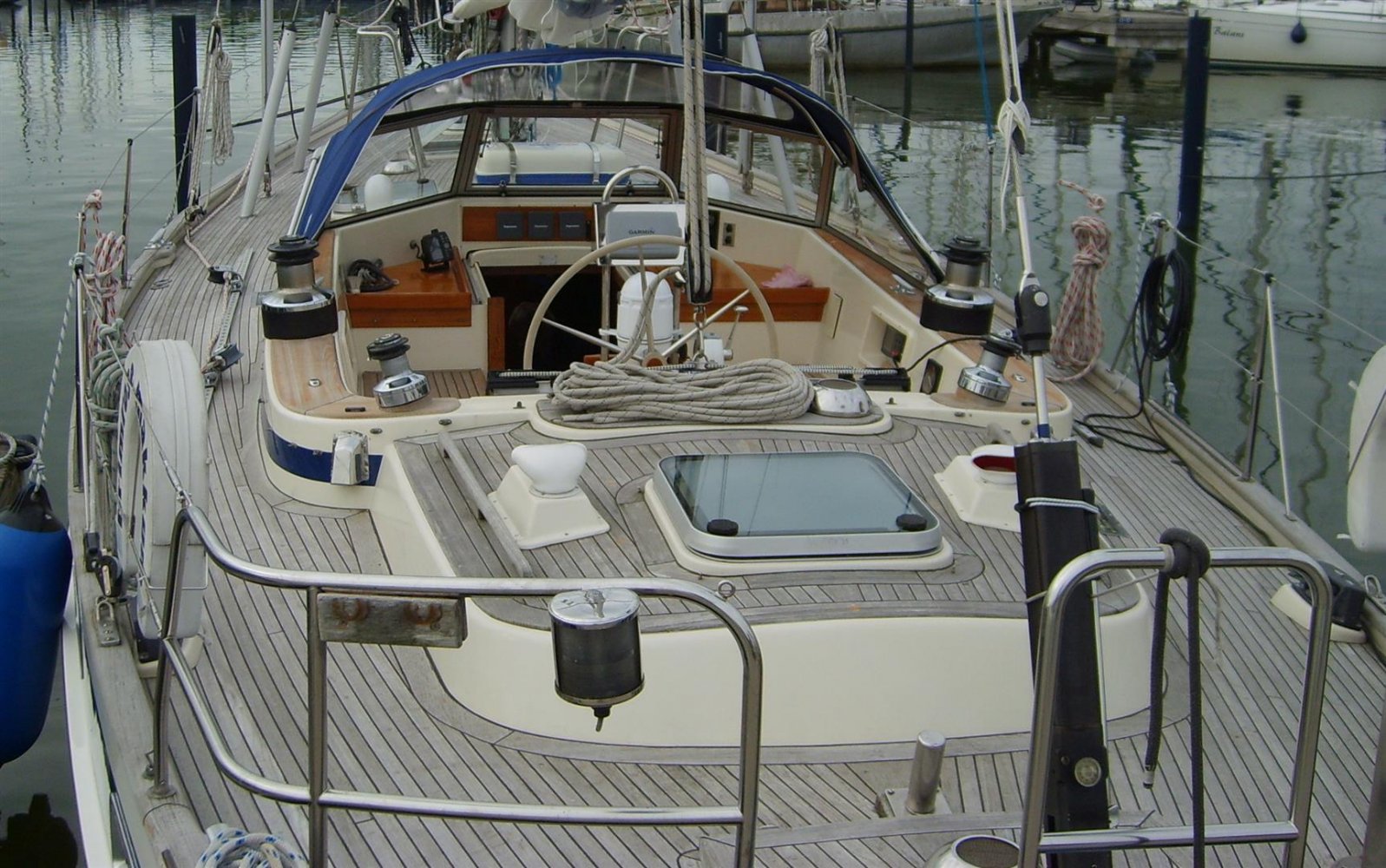 Hallberg Rassy 42 E - White Whale Yachtbrokers
